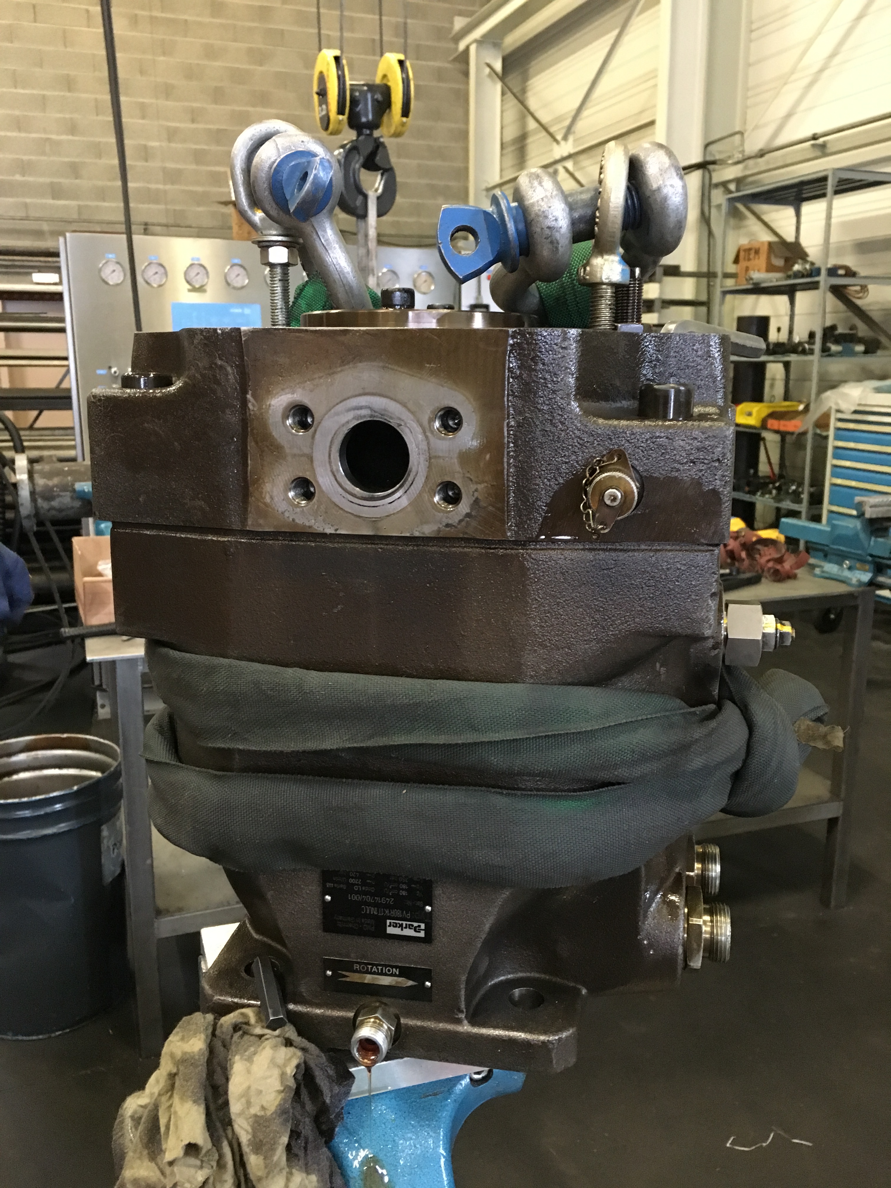 Réparation d'une pompe hydraulique à pistons PARKER PV180 | A2MH